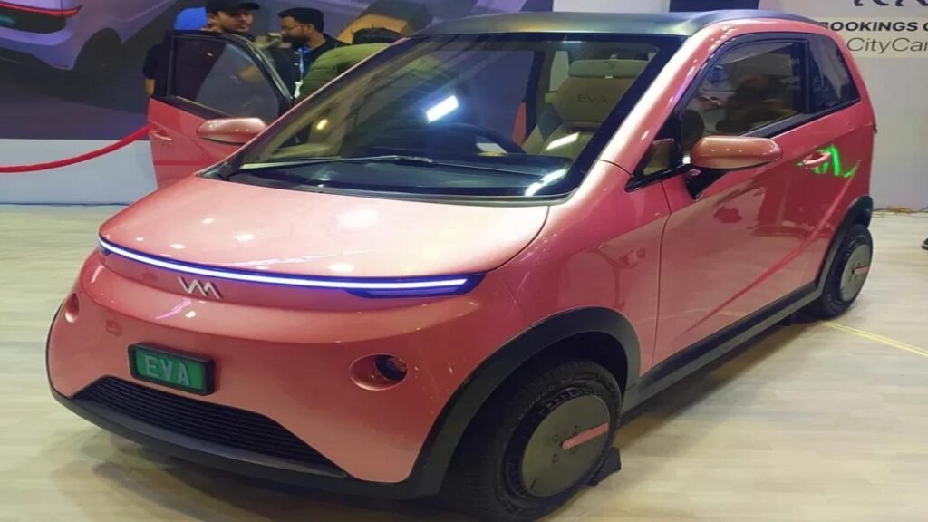 अब पेट्रोल की चिंता खत्म! भारत की पहली Solar Electric Car 'Eva' लॉन्च ...